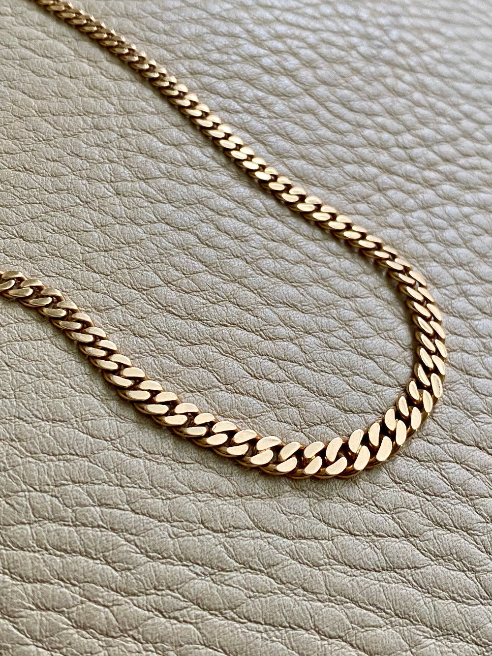 Vintage Swedish 18k gold graduated curb link necklace - 17.25 inch len ...